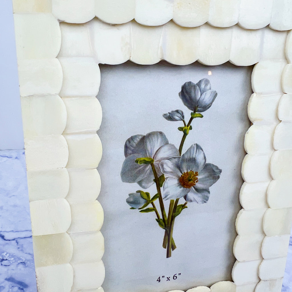 Scalloped Bone 4 x 6 Frame with Stand – Freckled Hen